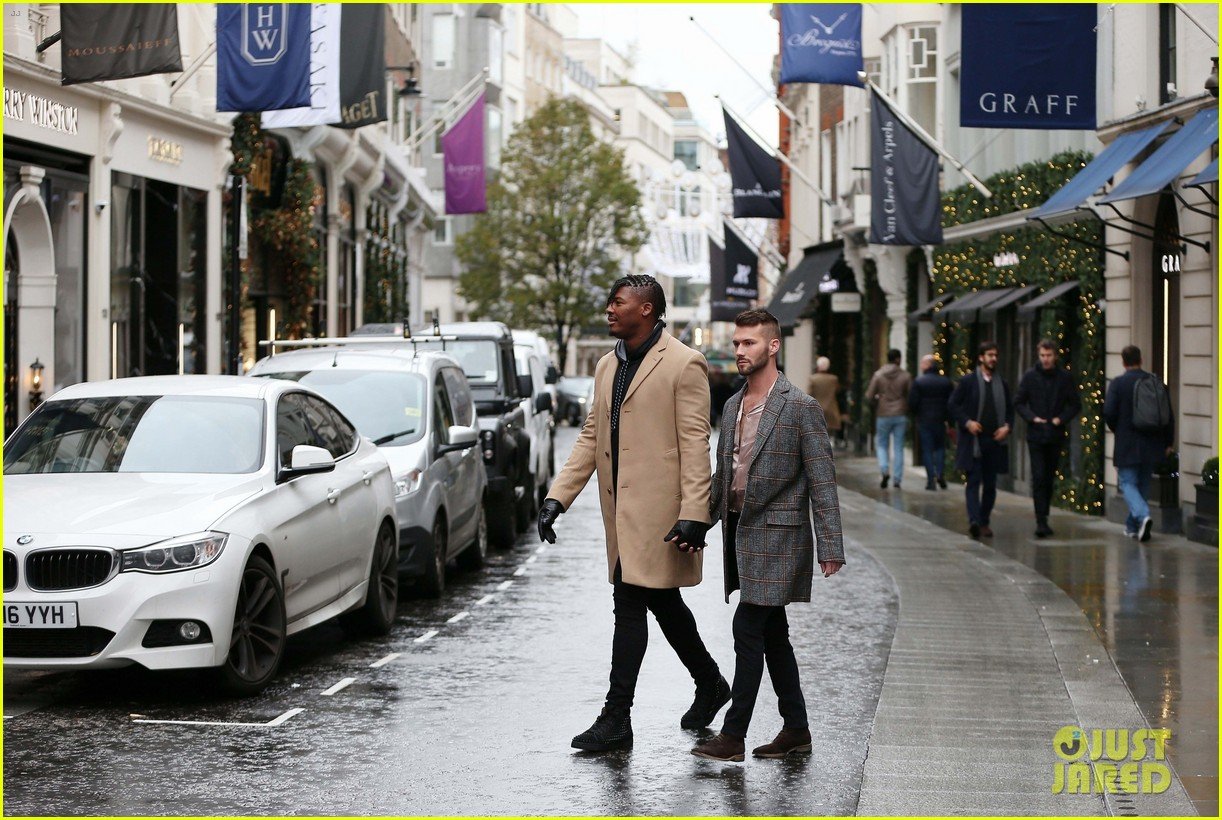 NFL Player Ryan Russell Flaunts PDA with Boyfriend Corey O'Brien in ...