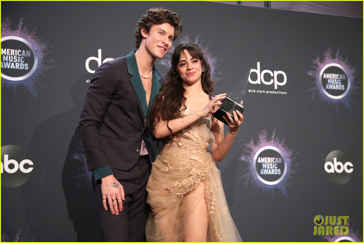 Shawn Mendes Calls Camila Cabello 'Unbelievable' After Their AMAs Win!: Photo 4393985 | Photos ...
