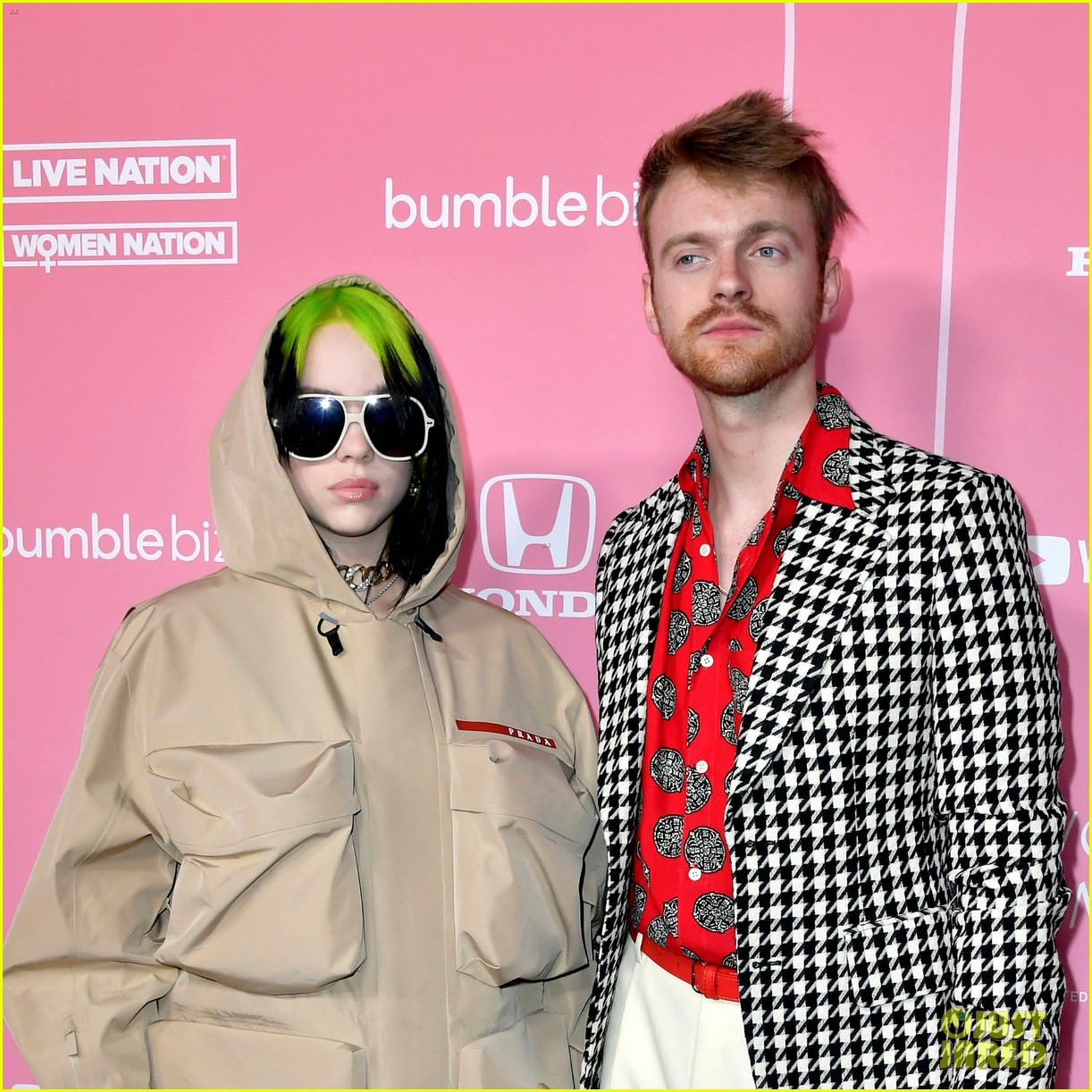 Billie Eilish Accepts Billboard Woman of the Year Award 2019 (Video ...