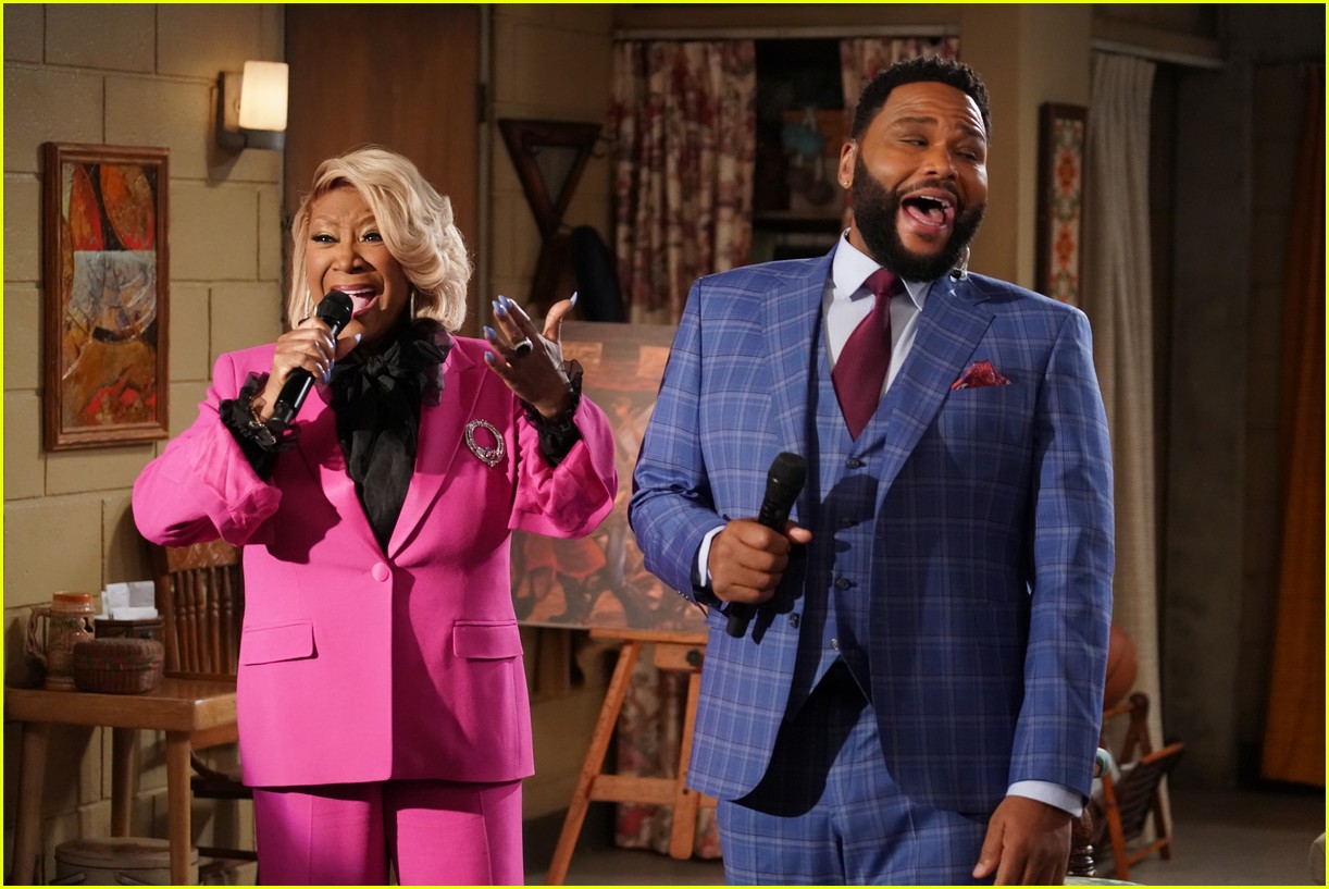 Watch Patti LaBelle & Anthony Anderson Sing the 'Good Times' Theme Song ...