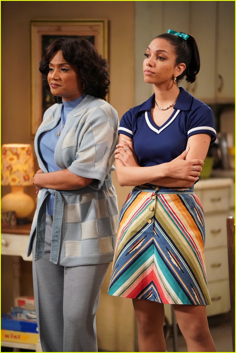 Watch Patti LaBelle & Anthony Anderson Sing the 'Good Times' Theme Song ...