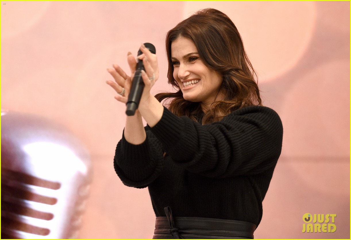 Idina Menzel Opens Up About Working With Ariana Grande on 'A Hand For ...