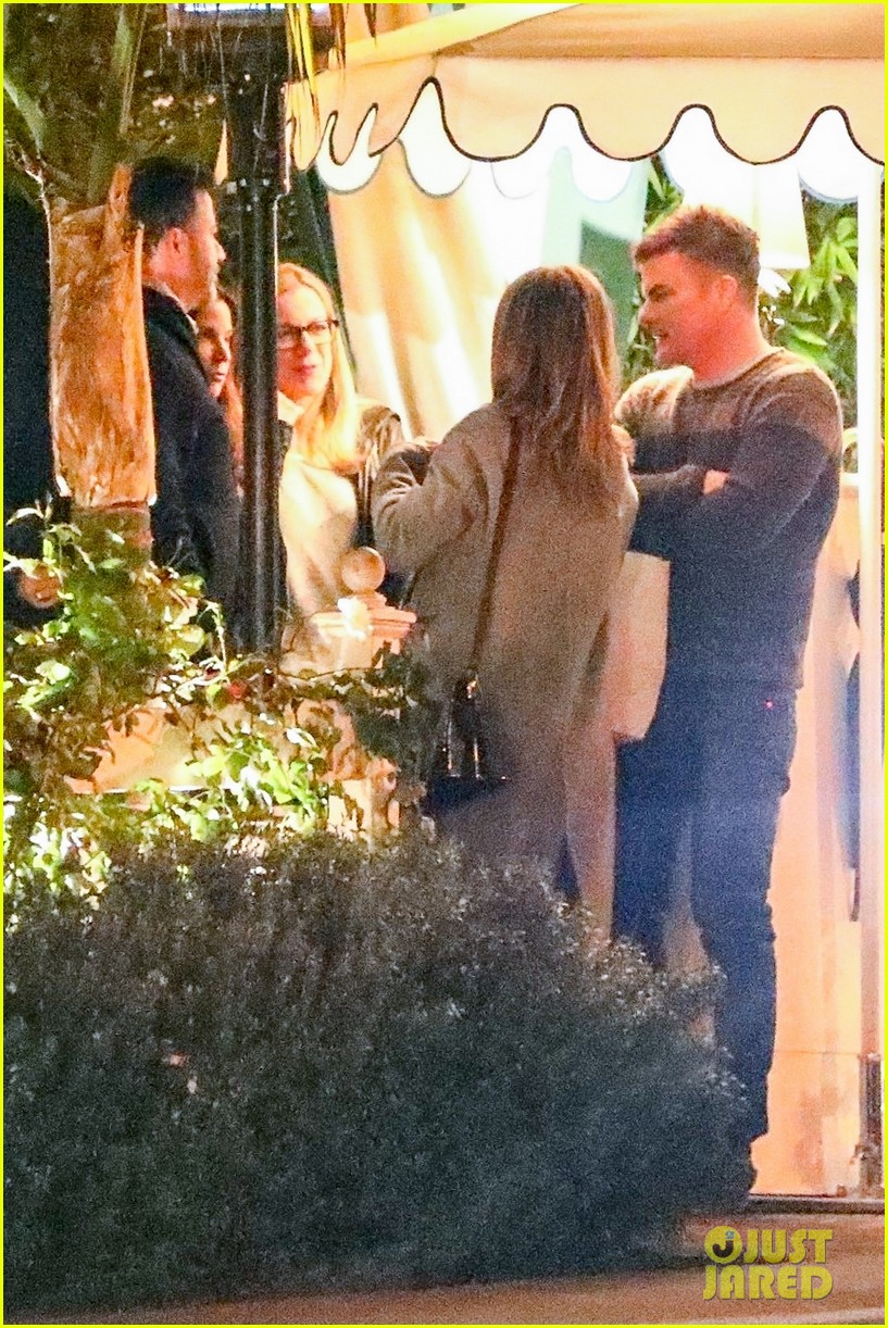 Jennifer Aniston Grabs Dinner With Jason Bateman, Jimmy Kimmel & Will Speck!: Photo 4396123 ...