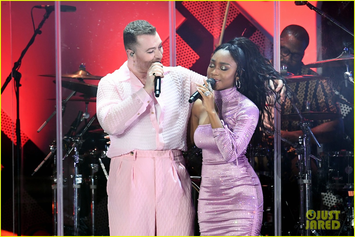 Lizzo & Sam Smith Get Festive at L.A.'s Jingle Ball Concert!: Photo ...