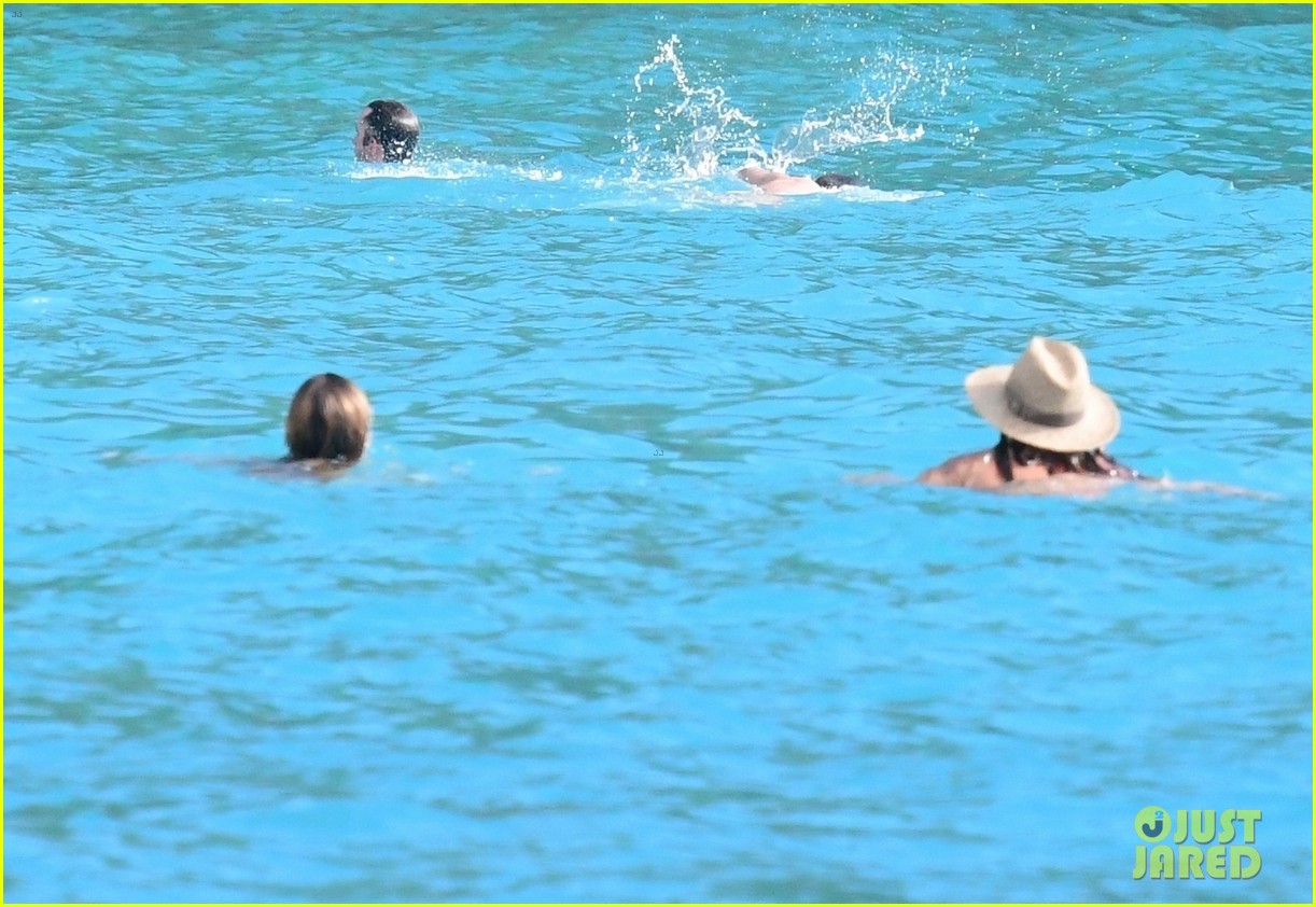 Pippa Middleton & Family Continue Vacation with a Boat Ride!: Photo ...