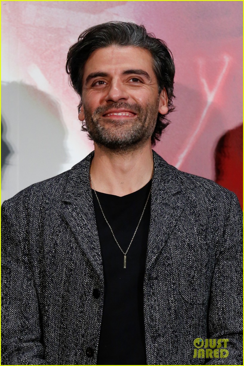 Daisy Ridley & Oscar Isaac Celebrate 'Star Wars: The Rise of Skywalker ...