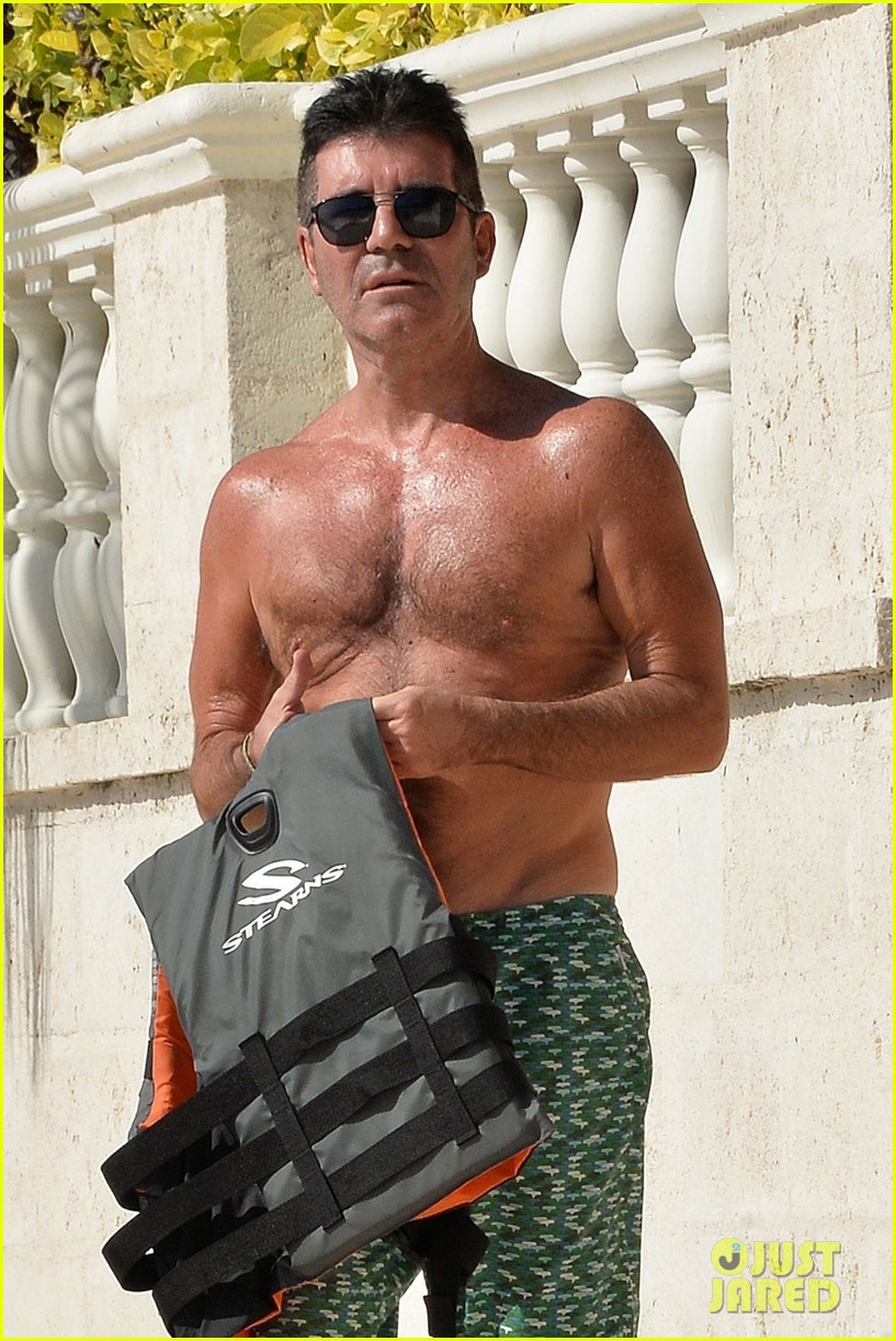 Simon Cowell Spends Christmas at the Beach With His Family in Barbados ...