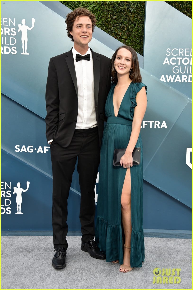 Alexander Skarsgard Suits Up For SAG Awards 2020!: Photo 4418672 ...