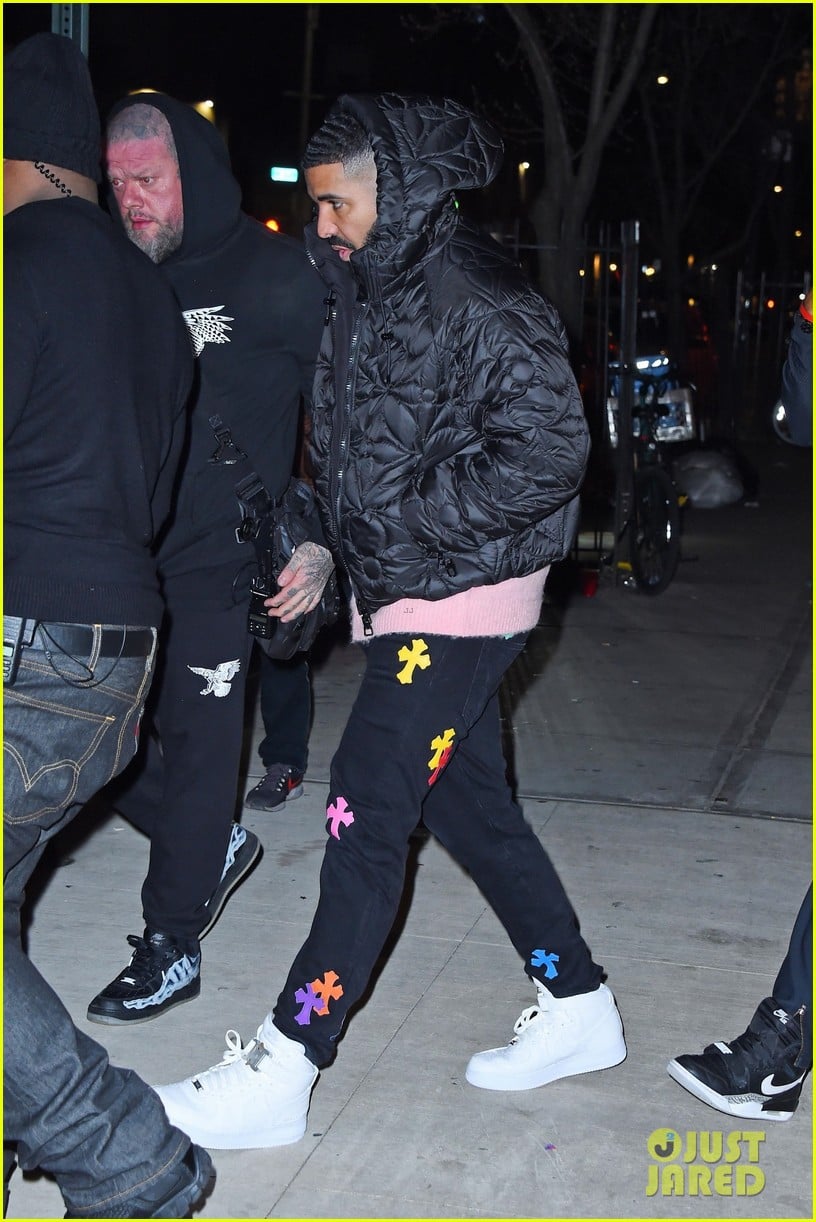 Drake Parties with Friends in New York City!: Photo 4417647 | Drake ...