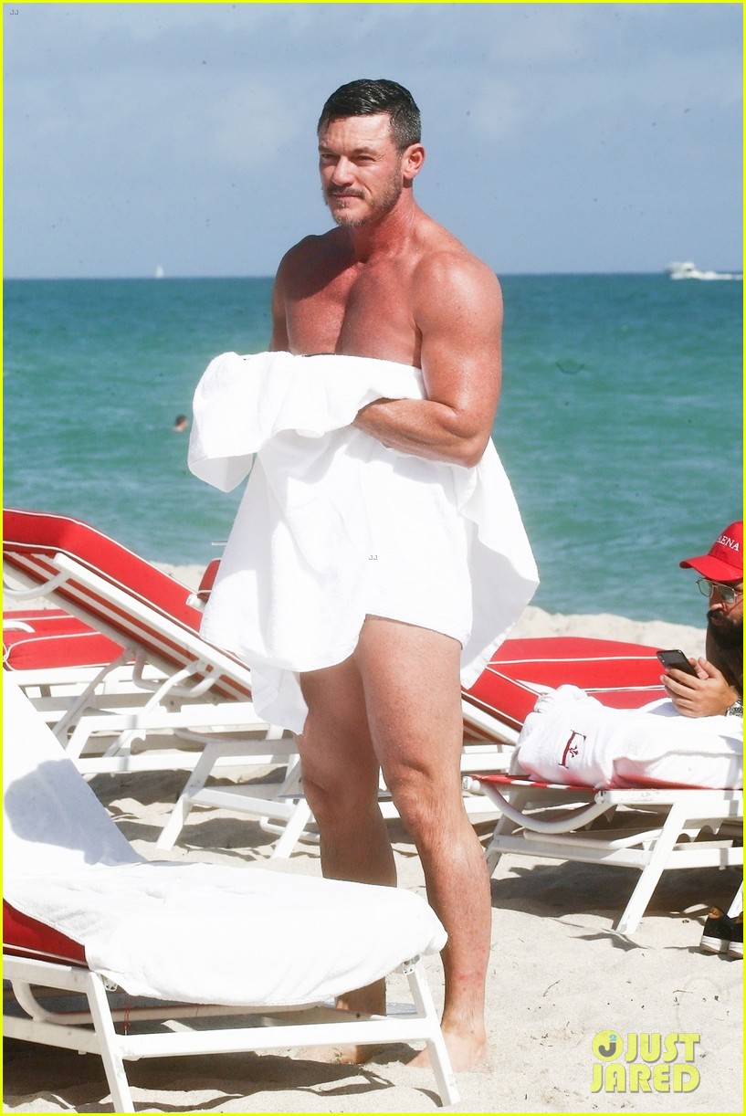 Photo: luke evans speedo beach miami 30 | Photo 4408462 | Just Jared ...