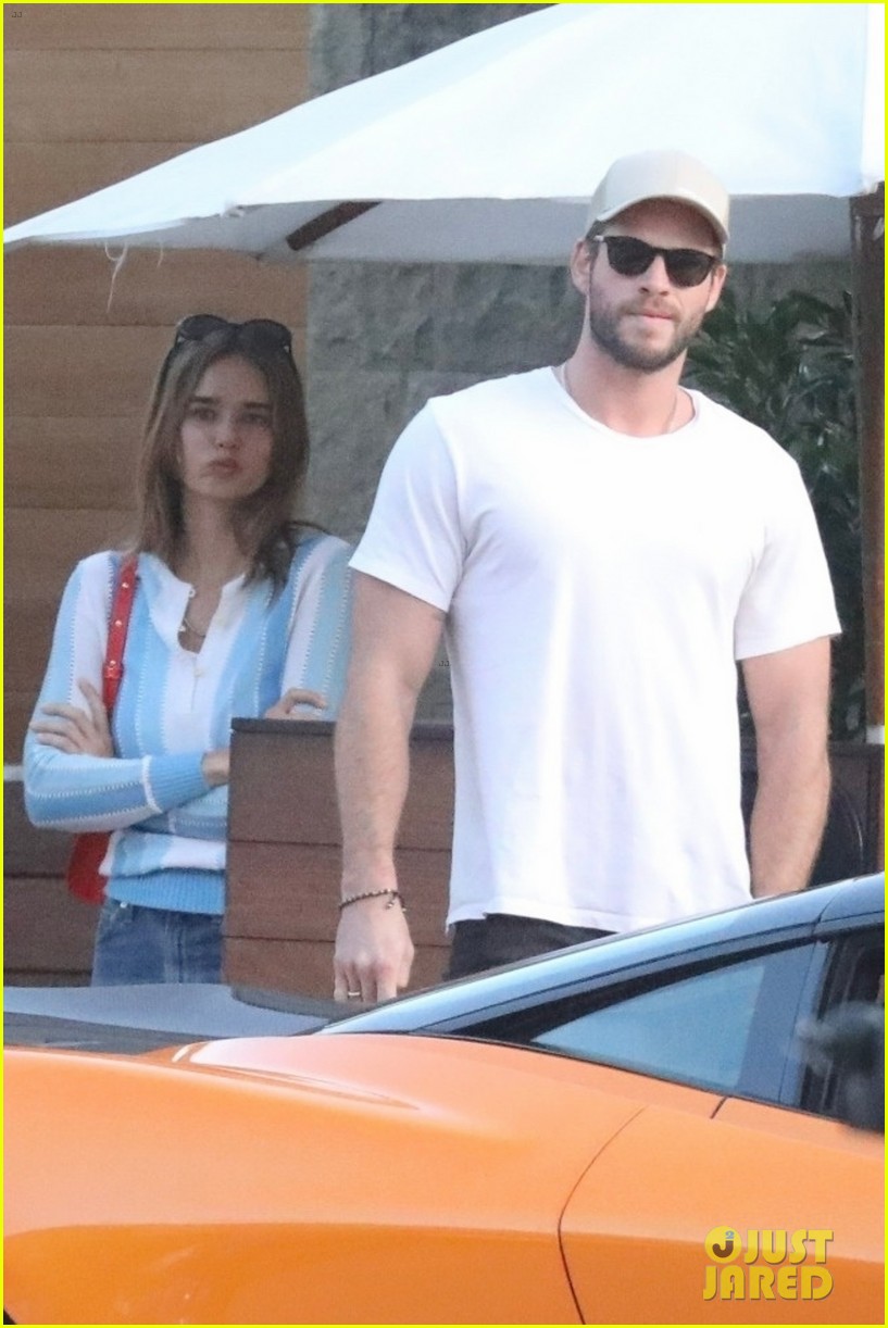 Liam Hemsworth & Girlfriend Gabriella Brooks Spotted On a Breakfast ...
