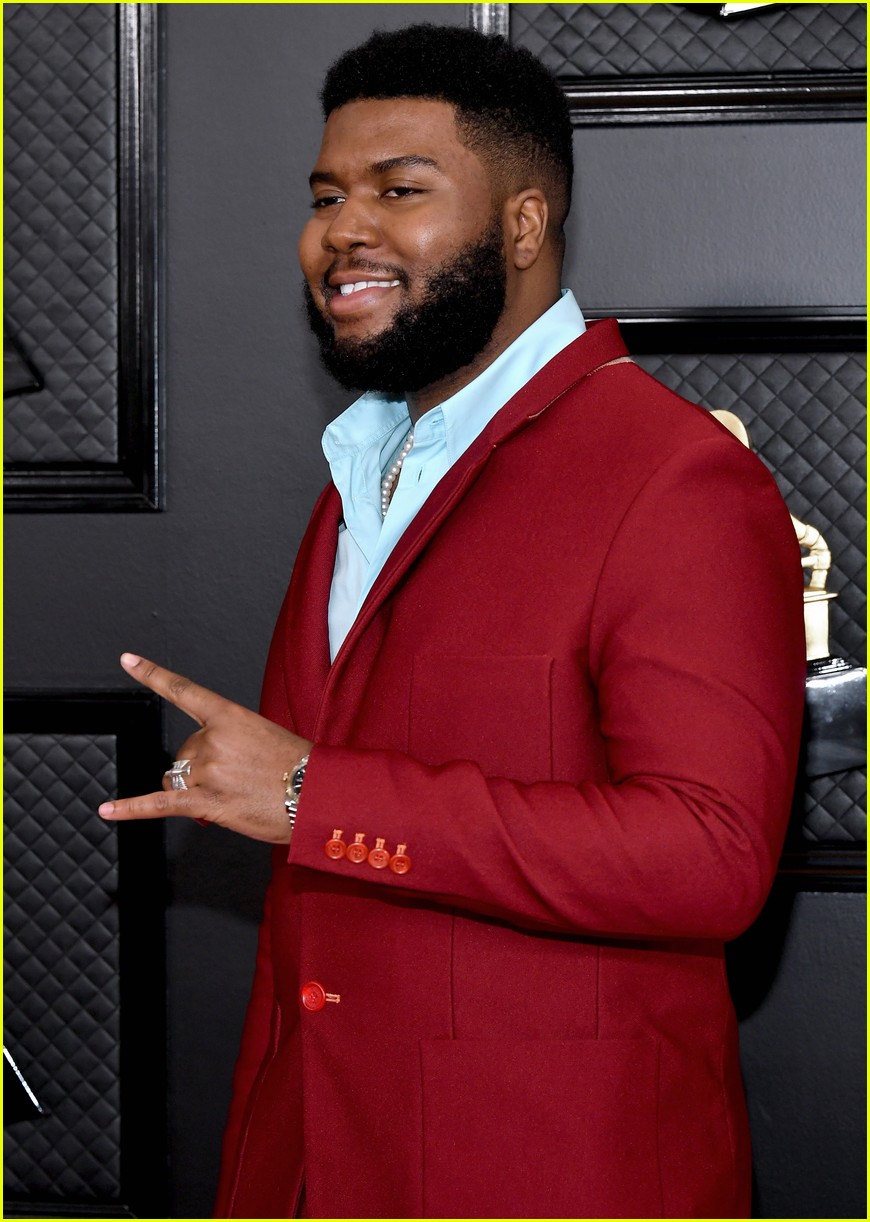 Khalid Rocks a Red Suit on the Red Carpet at the Grammys 2020: Photo ...