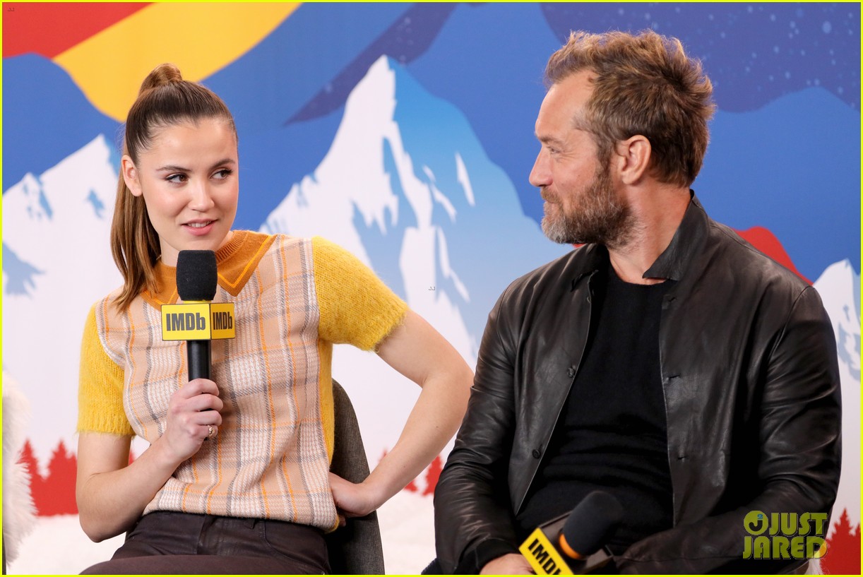 Jude Law Is Growing Out His Beard To Play Dumbledore Again for Third ...