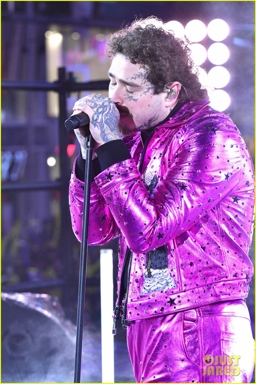 Post Malone Rings In 2020 in NYC With A Hug From BTS!: Photo 4407825 ...
