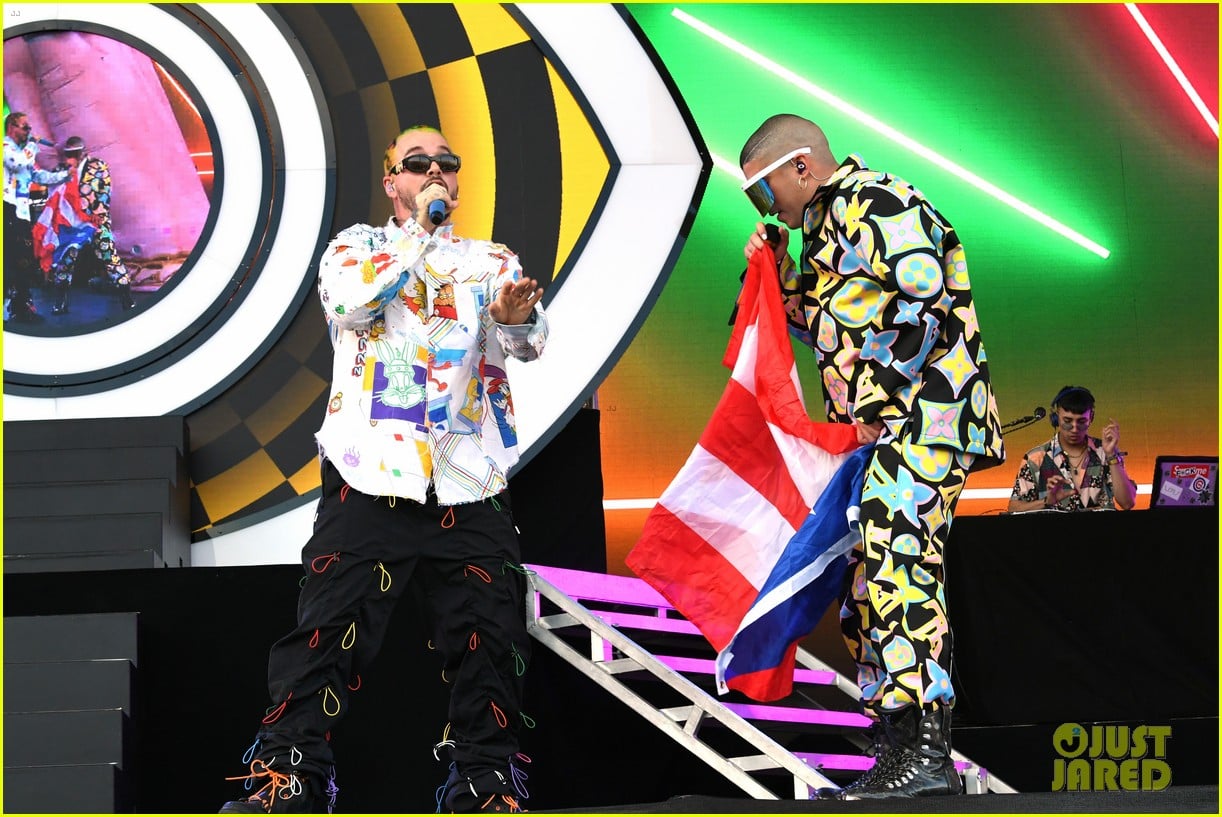 J Balvin & Bad Bunny Join Super Bowl Halftime Show 2020!: Photo 4427602 ...