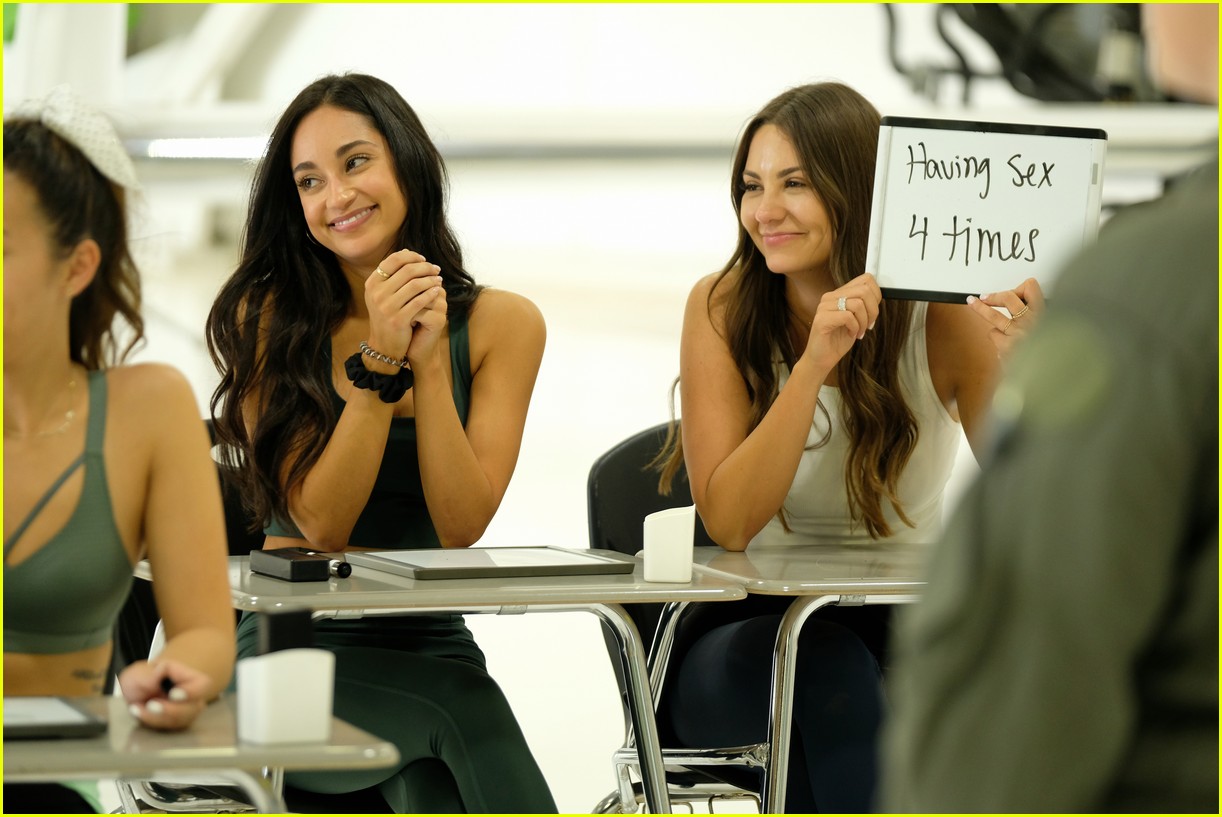 'Cosmopolitan' Pulls The Bachelor's Victoria F.'s Digital Cover Over ...