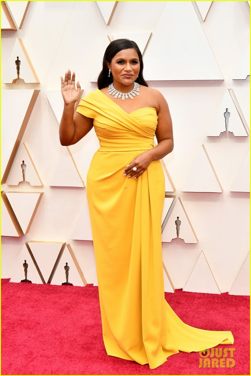 Mindy Kaling Goes Bright & Colorful for Oscars 2020: Photo 4433553 ...