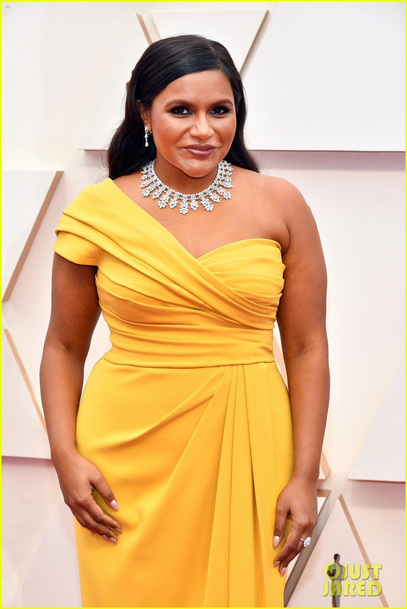 Mindy Kaling Goes Bright & Colorful for Oscars 2020: Photo 4433554 ...