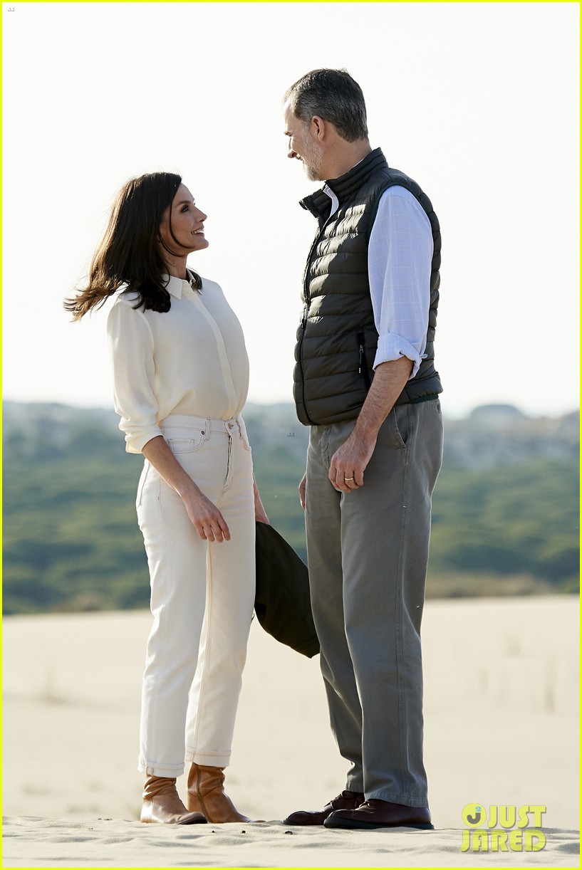 Spain's King Felipe & Queen Letizia Spotted Holding Hands During Trip ...