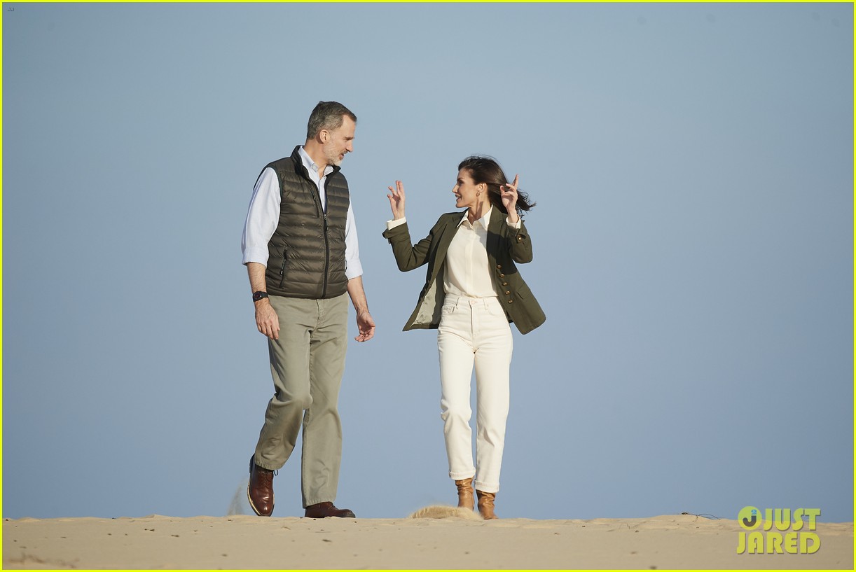 Spain's King Felipe & Queen Letizia Spotted Holding Hands During Trip ...