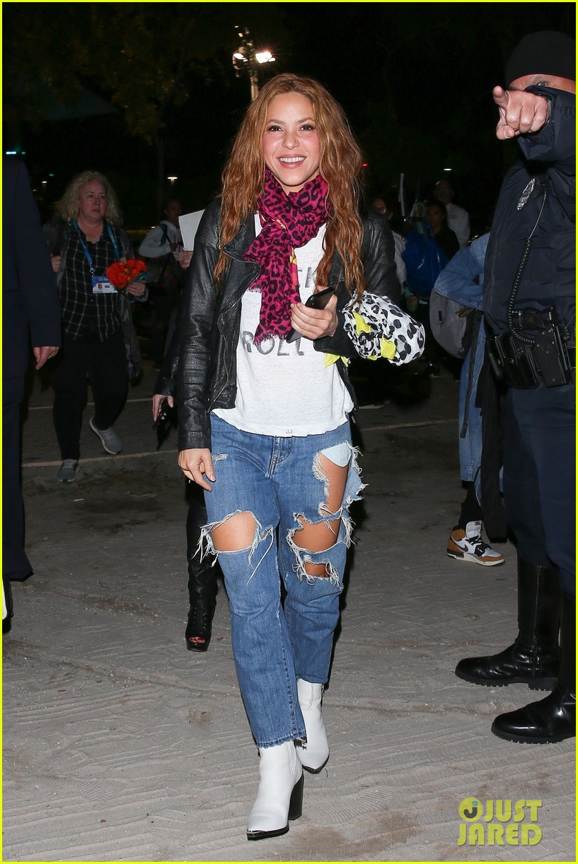 Jennifer Lopez & Shakira All Smiles After Amazing Super Bowl 2020 ...