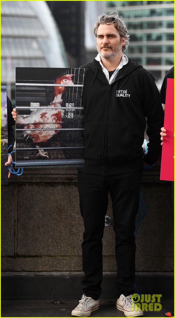 Joaquin Phoenix Urges People To 'Go Vegan' Ahead of BAFTAs 2020 Win ...