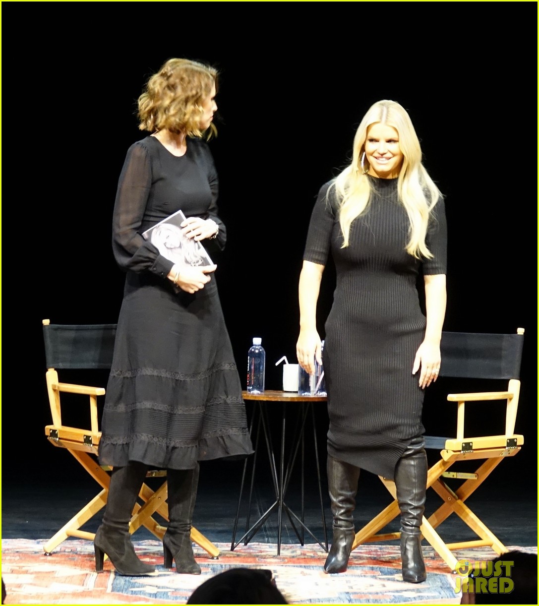 Jessica Simpson Reacts to Animal Rights Protesters Interrupting Her ...