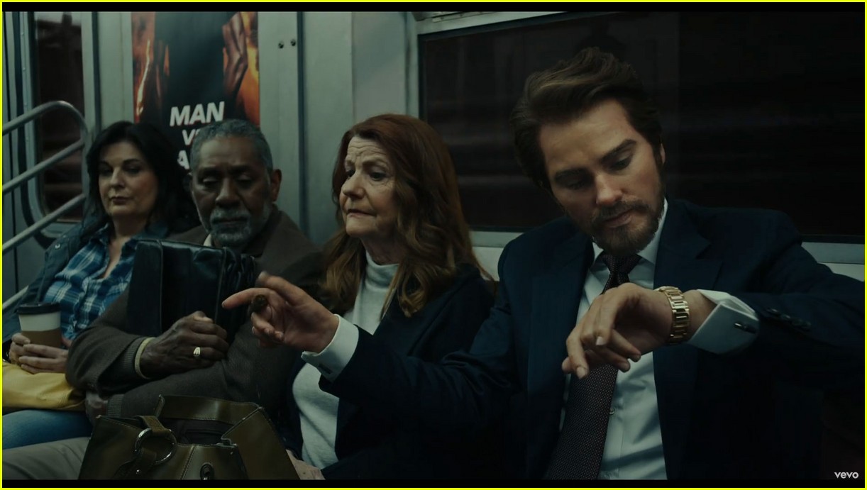 Taylor Swift Transforms Into a Man for 'The Man' Video - Watch Now ...