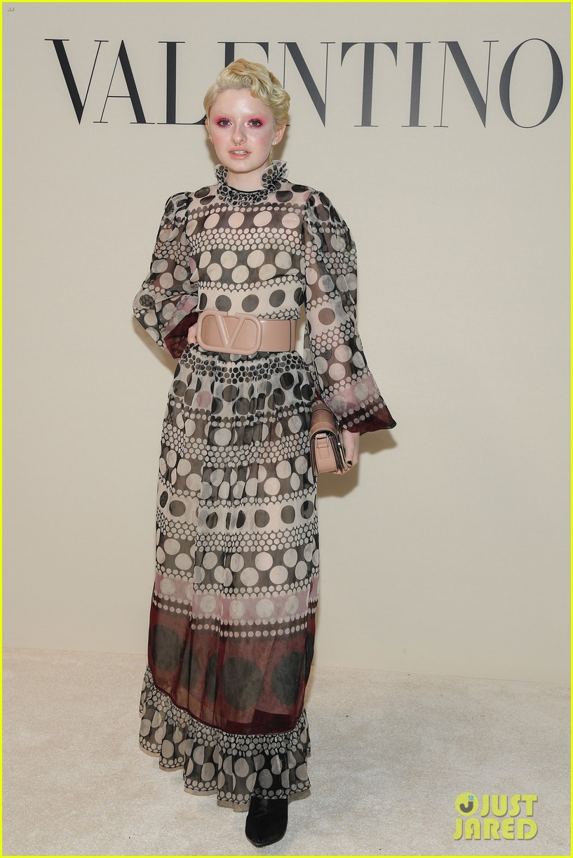 Caitriona Balfe Looks Royal in Blue at Valentino's Paris Fashion Week ...