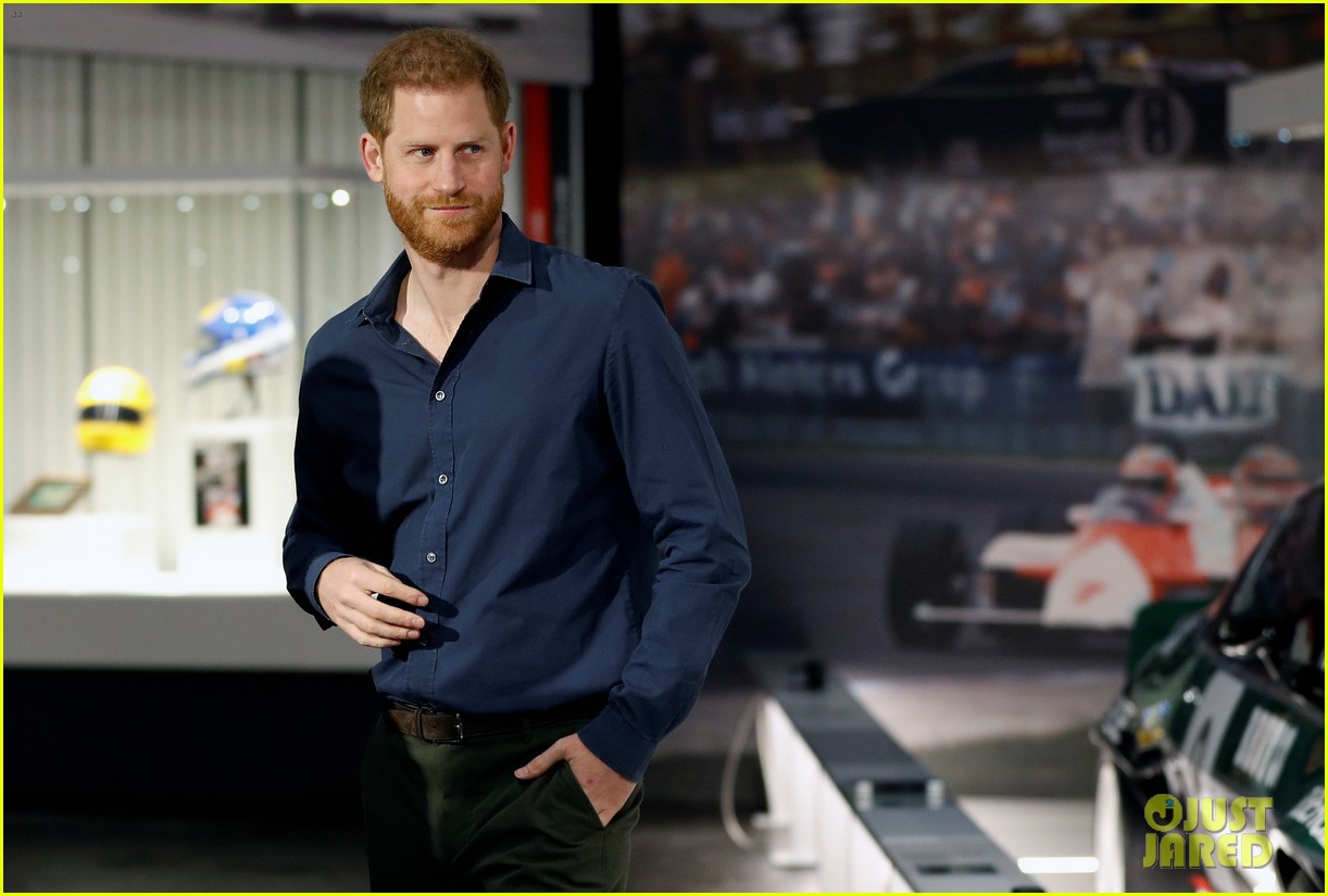 Prince Harry Beats Lewis Hamilton in Pit Stop Test During Silverstone ...