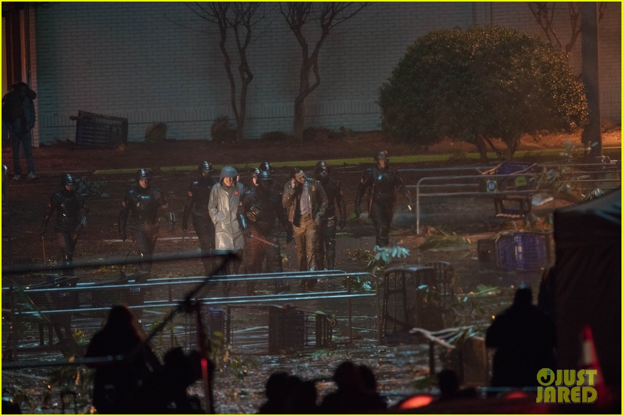 Tom Hiddleston & Owen Wilson Film 'Loki' Scene in First Look Set Photos ...