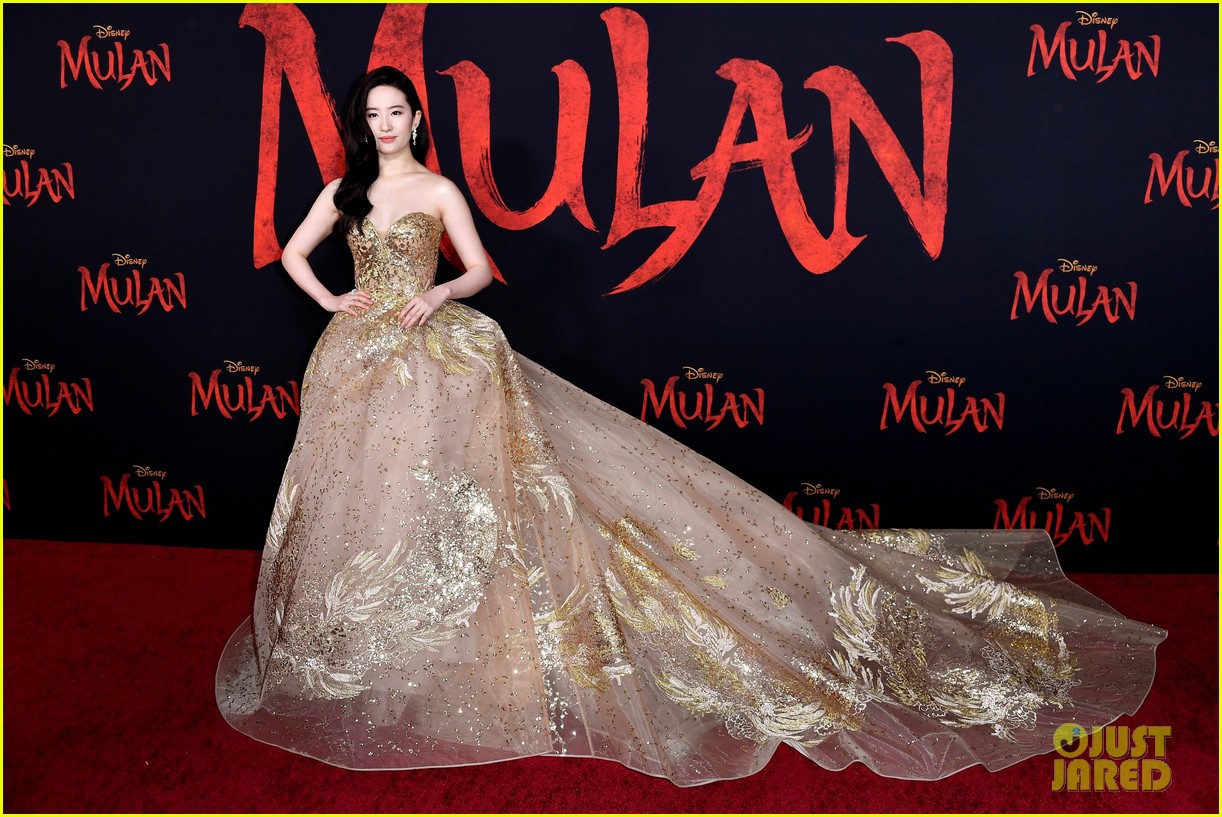 Donnie Yen, Jet Li, & More 'Mulan' Stars Step Out for L.A. Premiere ...