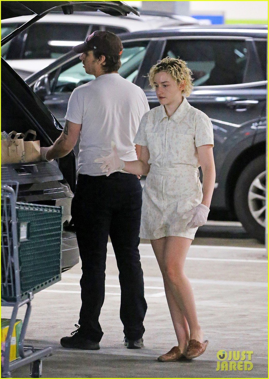 Ozark's Julia Garner Shops for Groceries with Husband Mark Foster ...