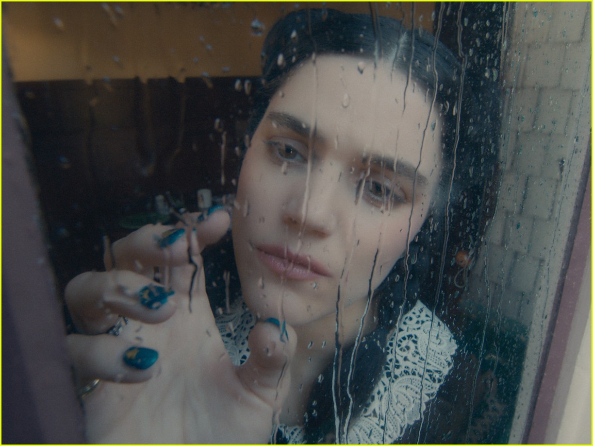 French Singer Soko Announces Third Album 'Feel Feelings,' Drops New ...