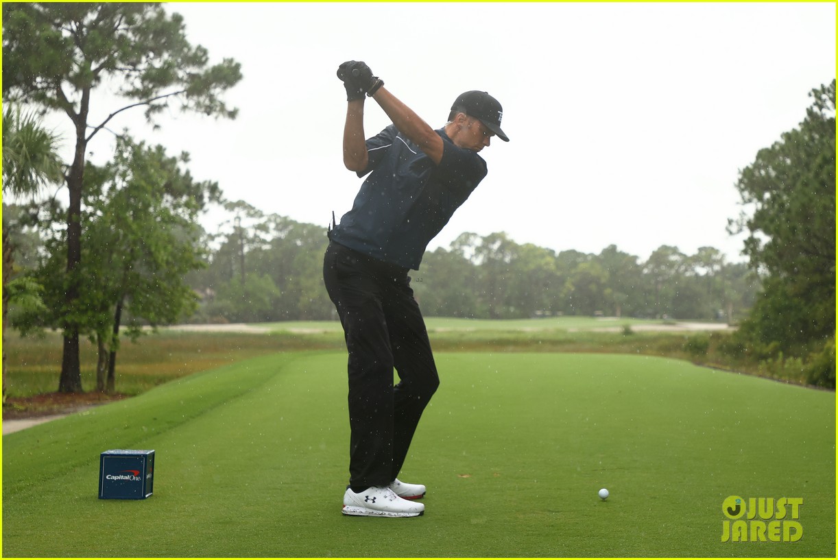 Tom Brady Reacts to Splitting His Pants During Charity Golf Match ...