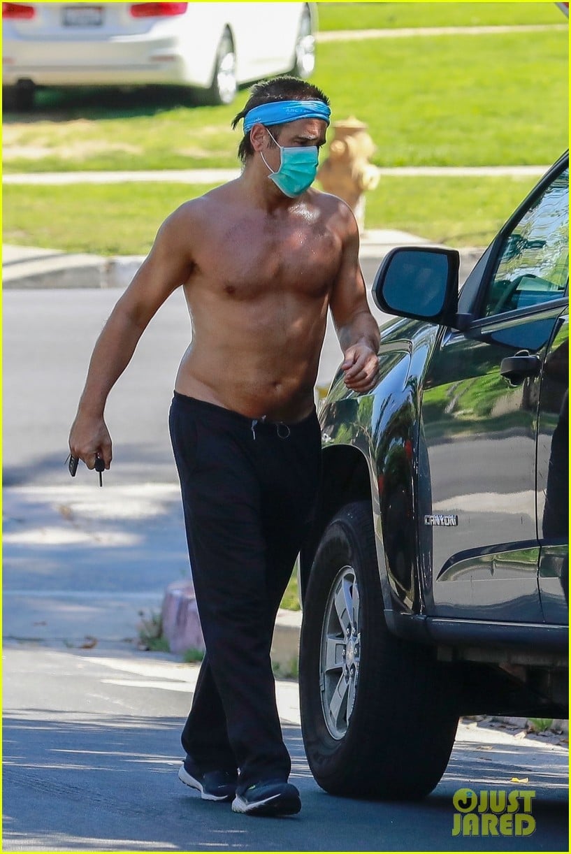 Colin Farrell Goes Shirtless for a Masked Run, Puts Hot Body on Display ...