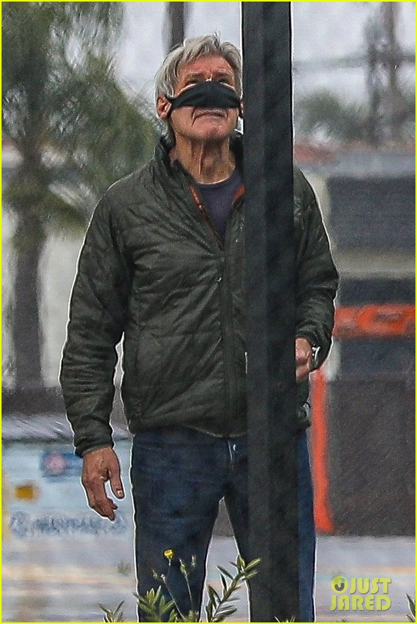 Harrison Ford Pulls Up His Face Mask to Drink His Coffee: Photo 4459757 ...