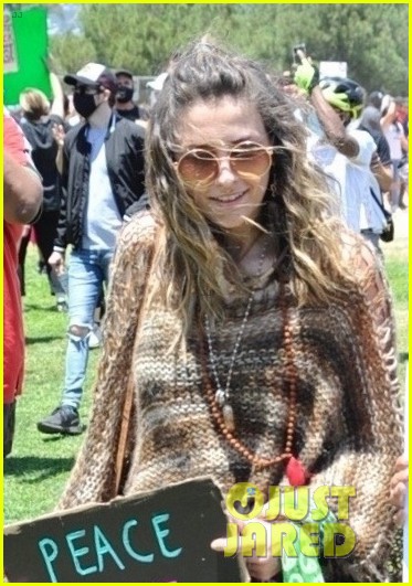 Paris Jackson Attends George Floyd Protests in Los Angeles: Photo ...