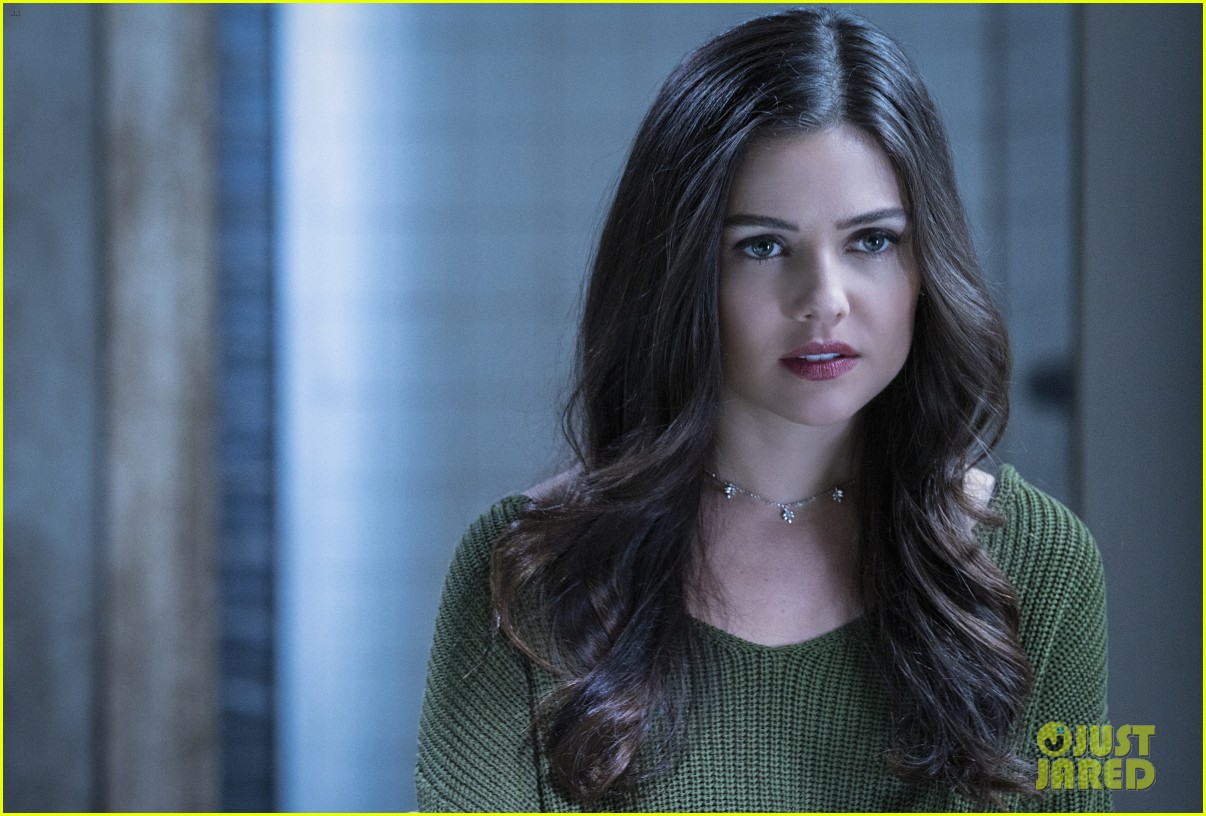 CBS All Access Series 'Tell Me A Story' Cancelled; CW To Air First Two ...