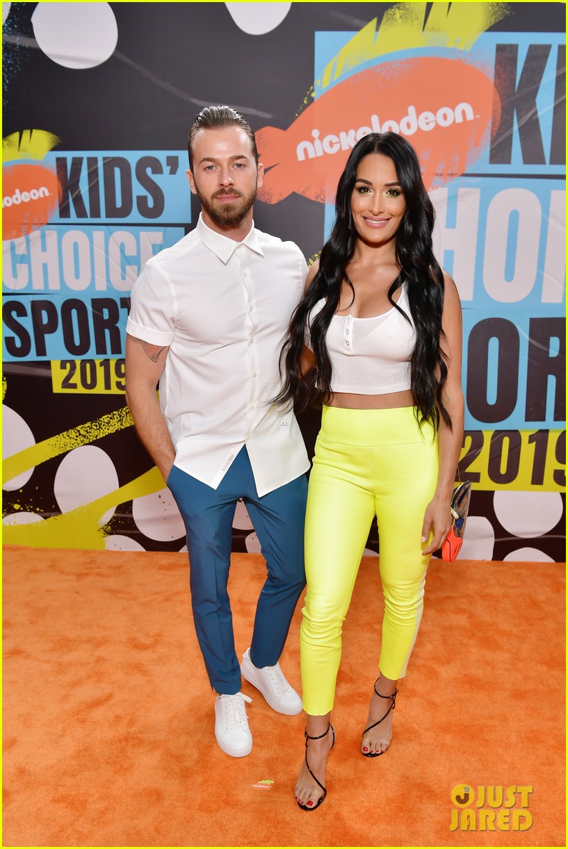 Pregnant Nikki Bella Reveals If She's Expecting a Boy or Girl: Photo ...