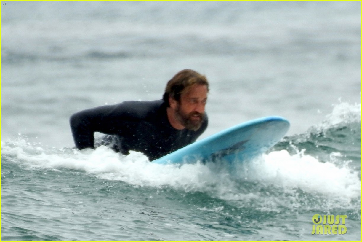 Gerard Butler Puts On His Skintight Wetsuit for a Day of Surfing: Photo ...