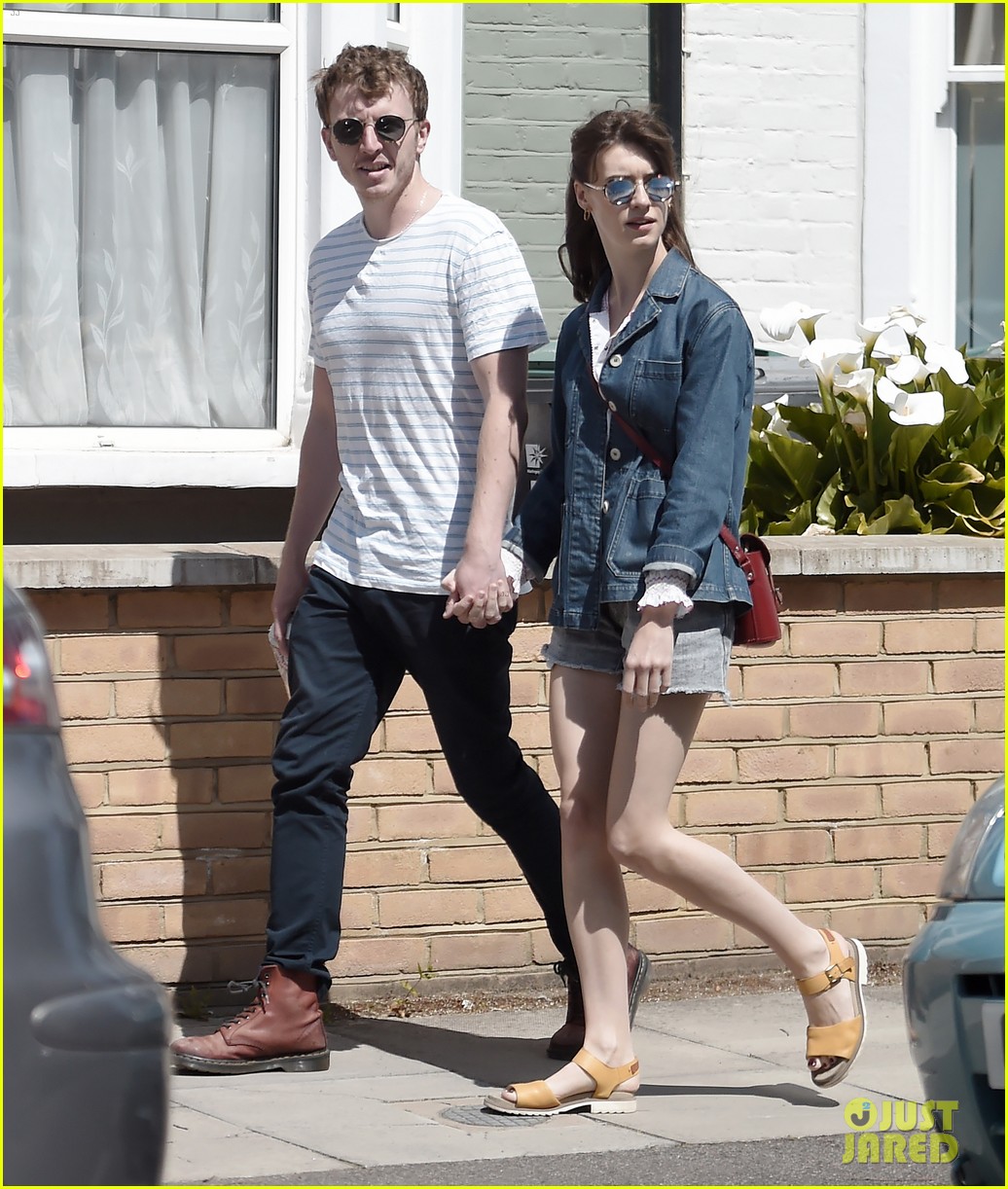 Normal People's Daisy Edgar-Jones Makes Rare Appearance with Boyfriend ...