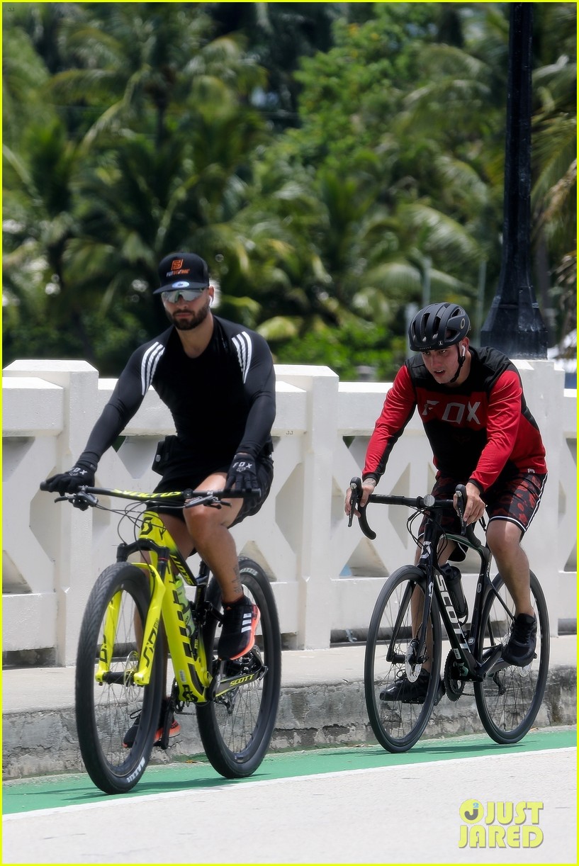 Maluma Enjoys a Bike Ride in Miami: Photo 4465166 | Photos | Just Jared ...