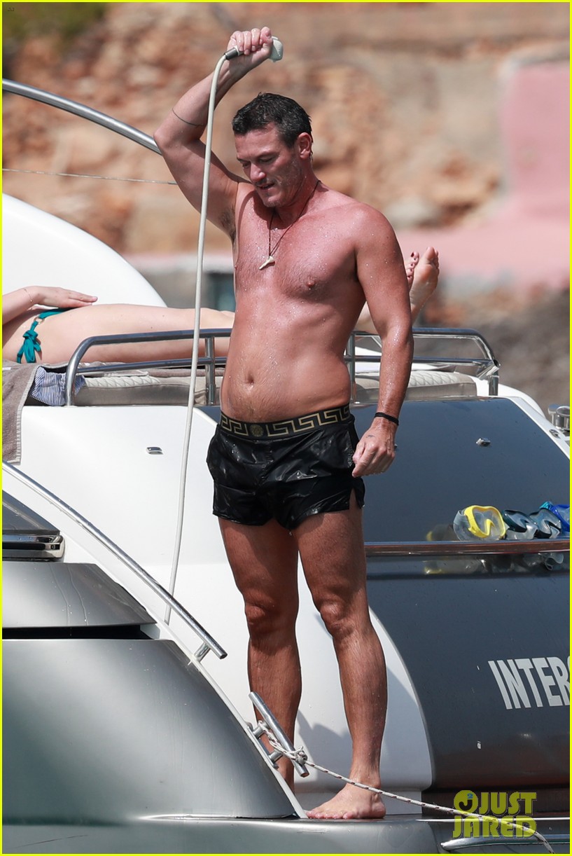 Luke Evans Showers Off His Shirtless Body on a Yacht in Ibiza!: Photo ...