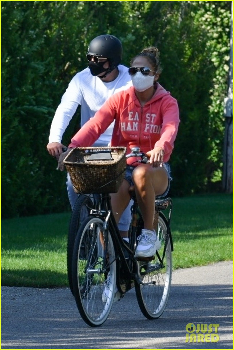 Jennifer Lopez Urges People To Vote In Her Fourth of July Message ...