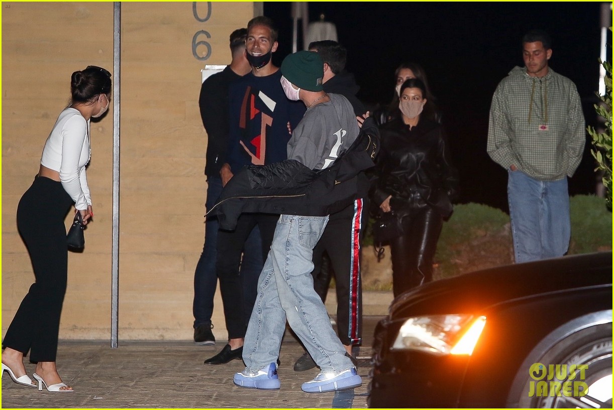 Kourtney Kardashian Joins Large Group of Friends, Including TikTok's ...