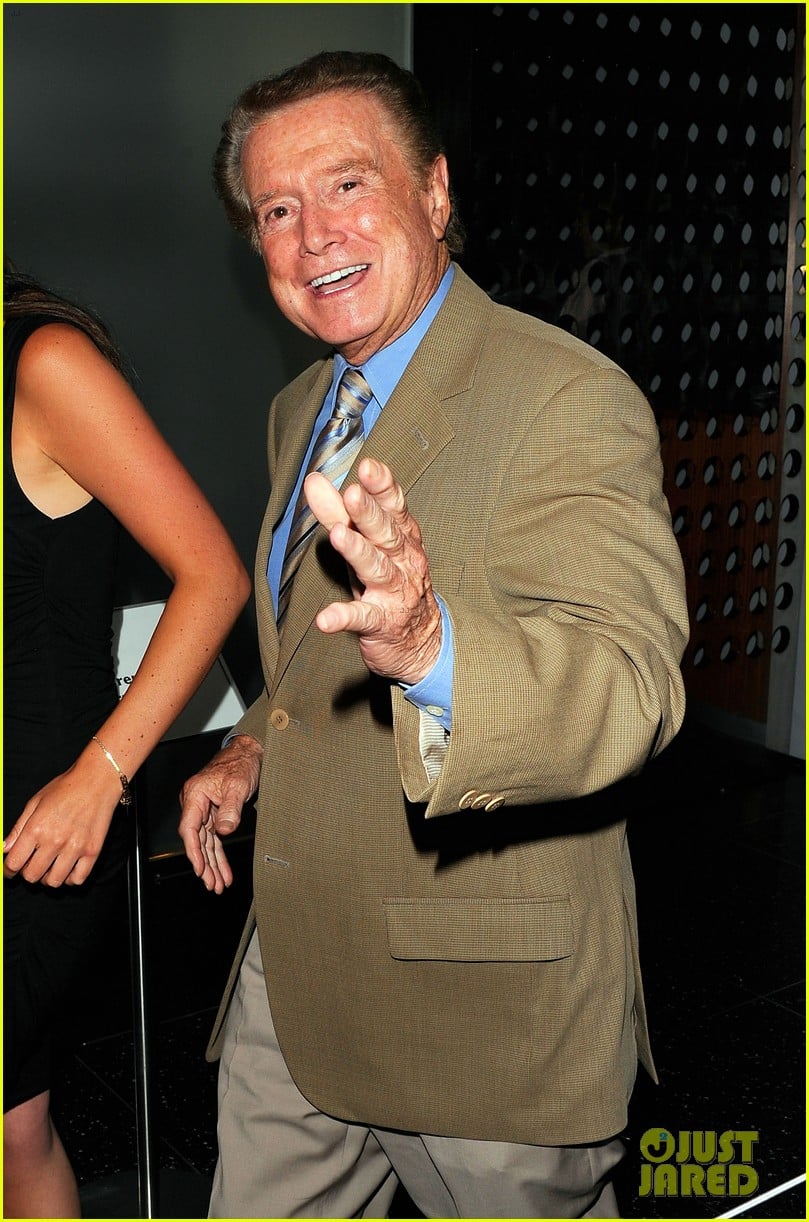 Regis Philbin Dead - Legendary TV Host Dies at 88: Photo 4471834 ...