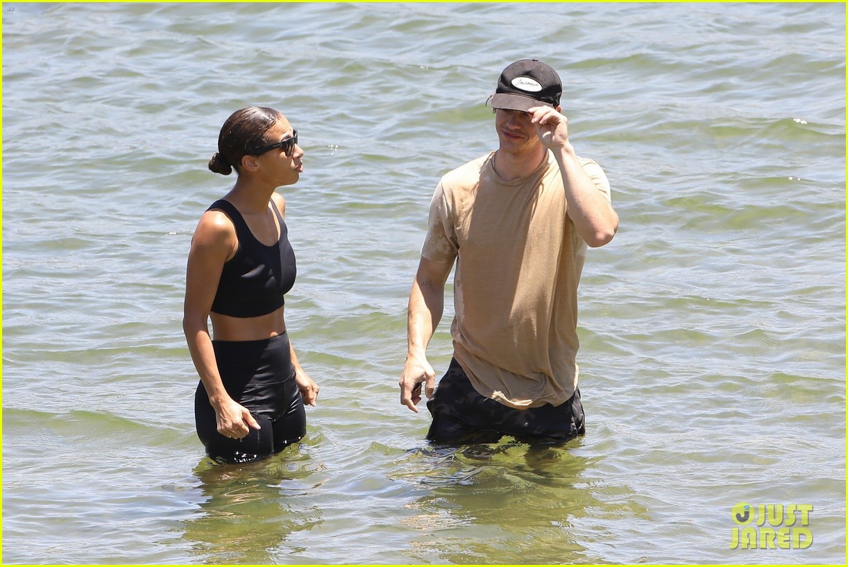 Naya Rivera's Ex Ryan Dorsey Makes an Emotional Visit to Lake Piru: Photo 4468920 | Naya Rivera ...