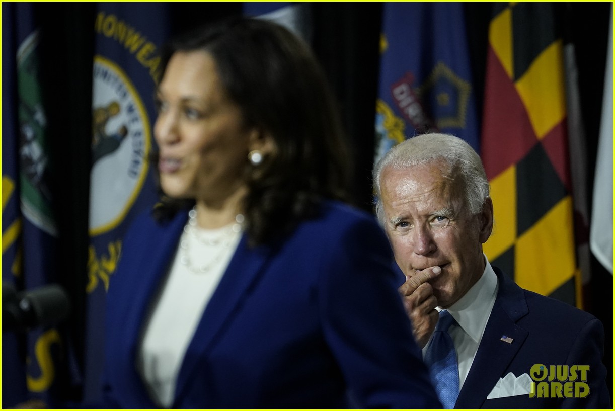 Kamala Harris & Joe Biden Wear Masks While Arriving For First Joint ...