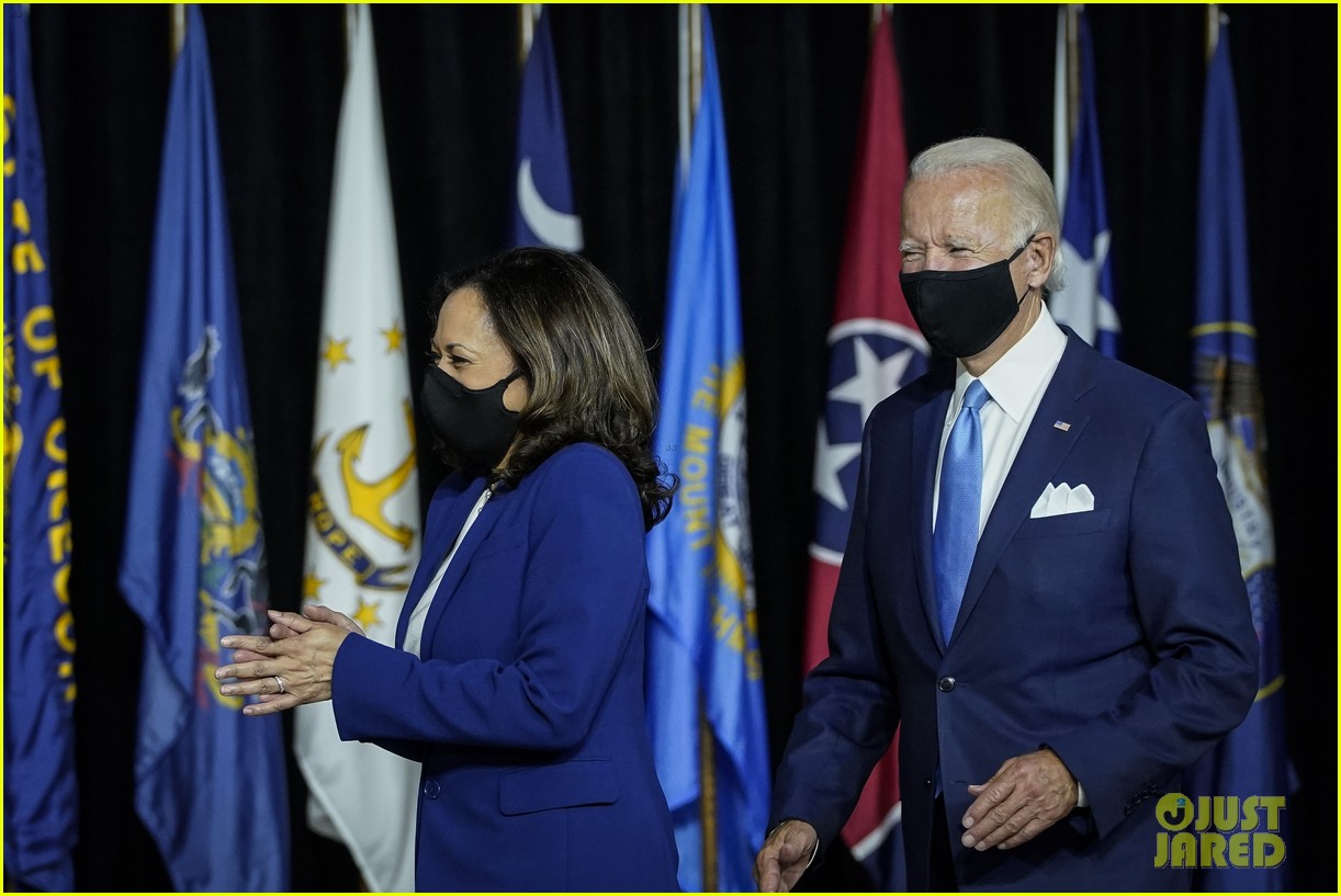 Kamala Harris & Joe Biden Wear Masks While Arriving For First Joint ...